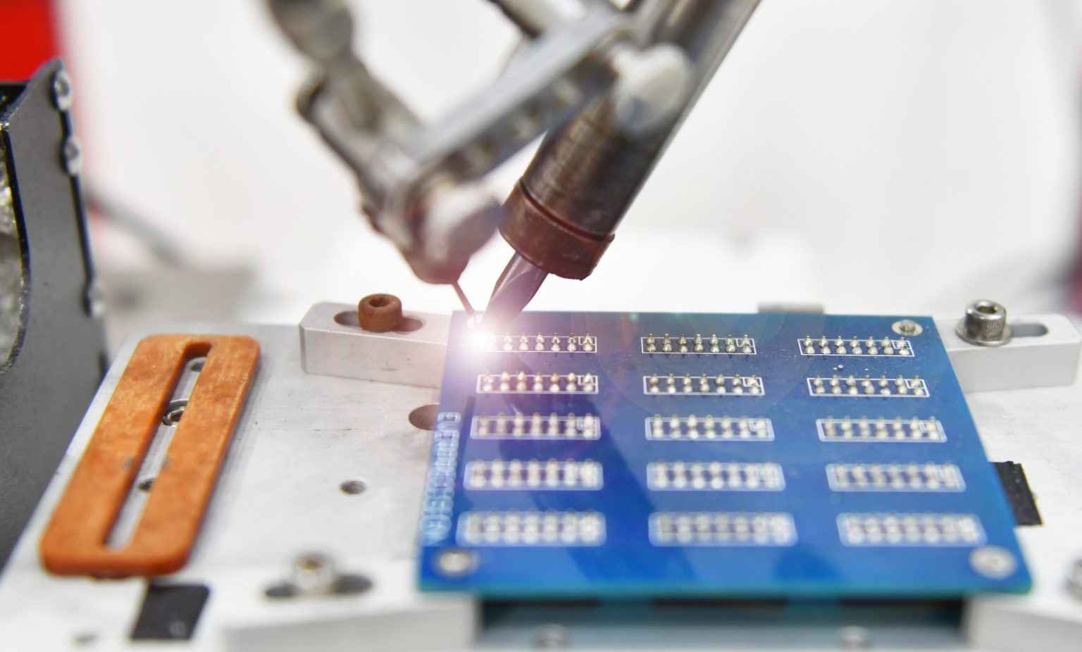 India Announces Rs. 25,000 Cr Incentive Scheme to Boost Electronics ...